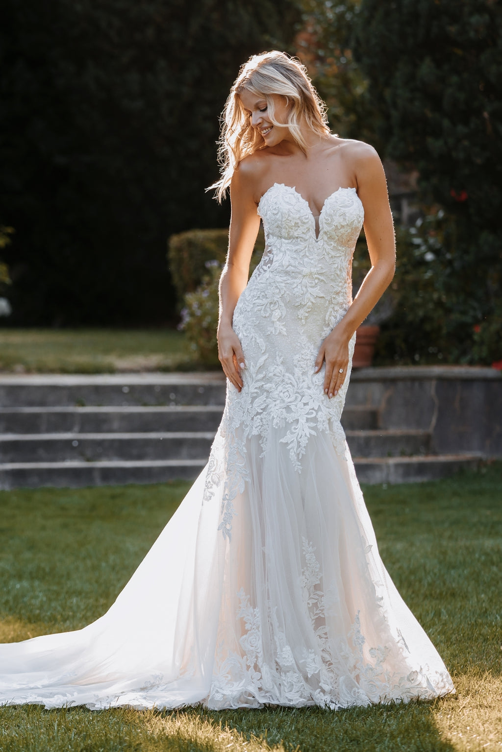 C636 – Romashka Bridal